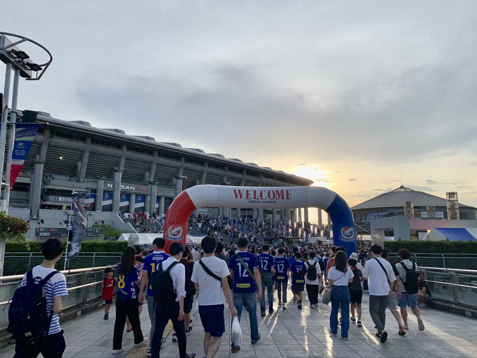 日産スタジアムへのアクセス紹介【新横浜と小机どっちがいい？】